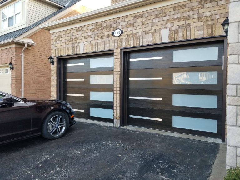 Modern Garage Doors | Stainless Steel | Glass Strip - Modern Doors